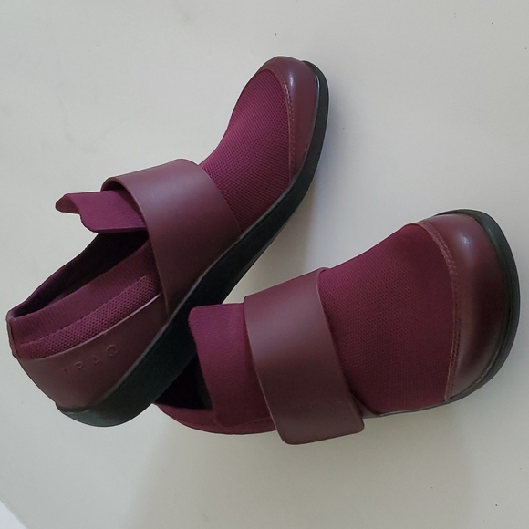 Alegria | Shoes | Alegria Traq Qwik Slip On Size 39 995 | Poshmark